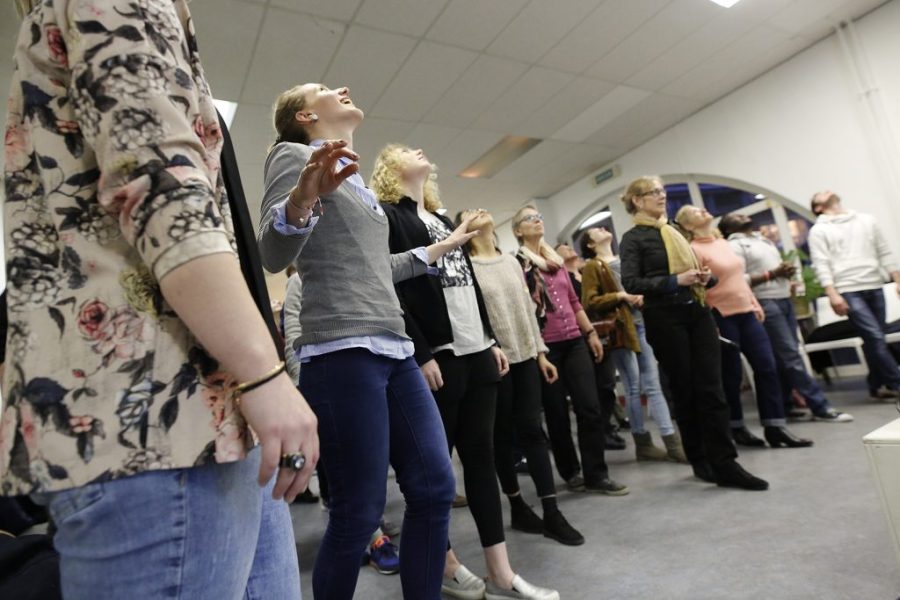 Training the Senses: The Body Here and There - Marres